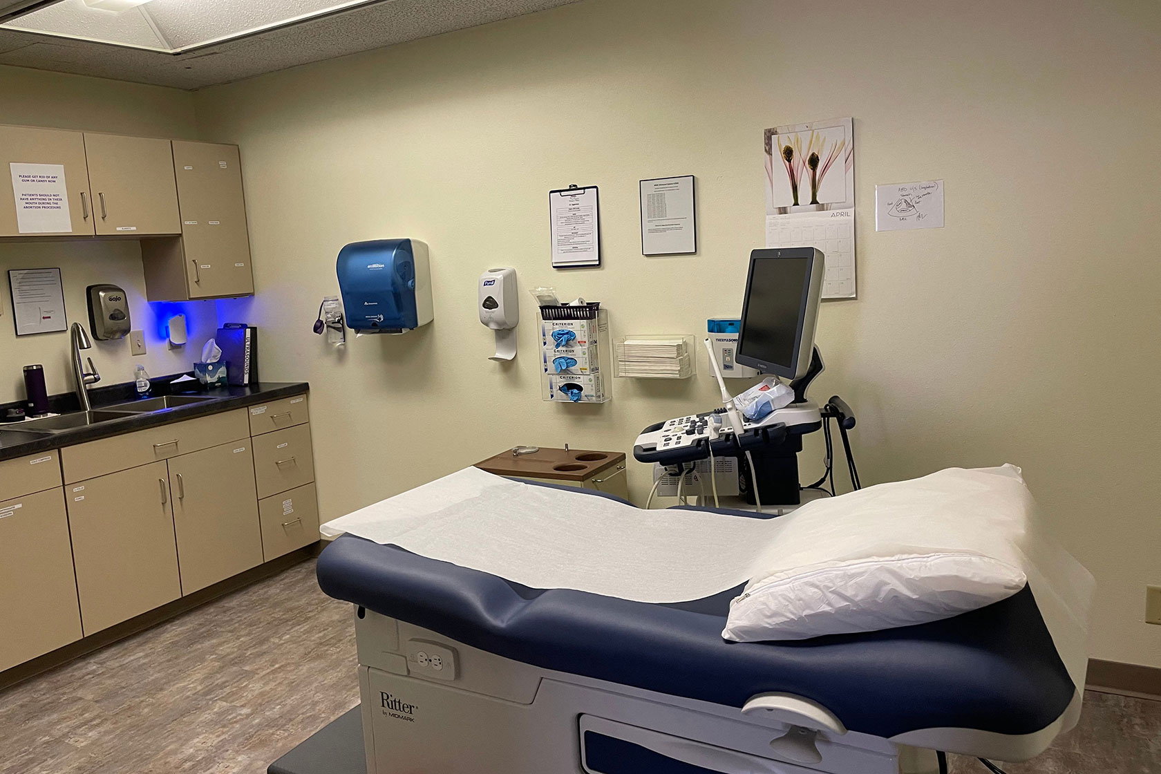 Texas OB-GYN Grapples With Providing Care in a Challenging Legal ...